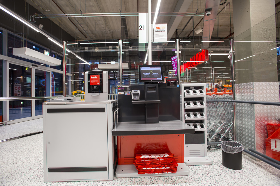 Dirk supermarkt Assen, Triade 8